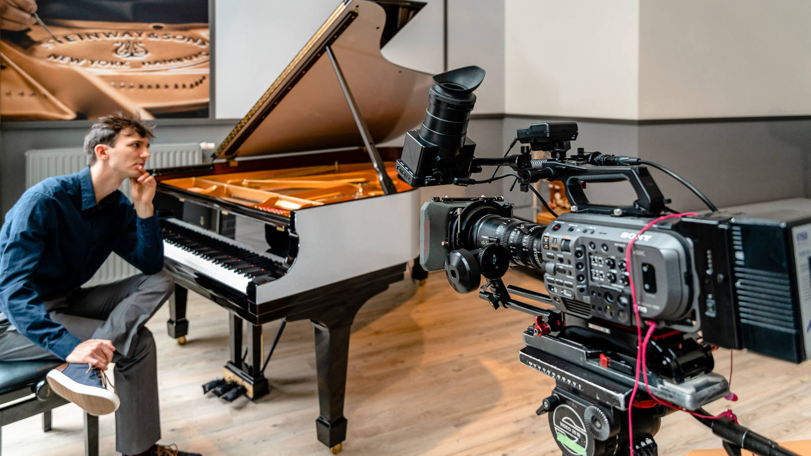Filmdreh ARTE in der Hamburger Steinway Spirio Lounge